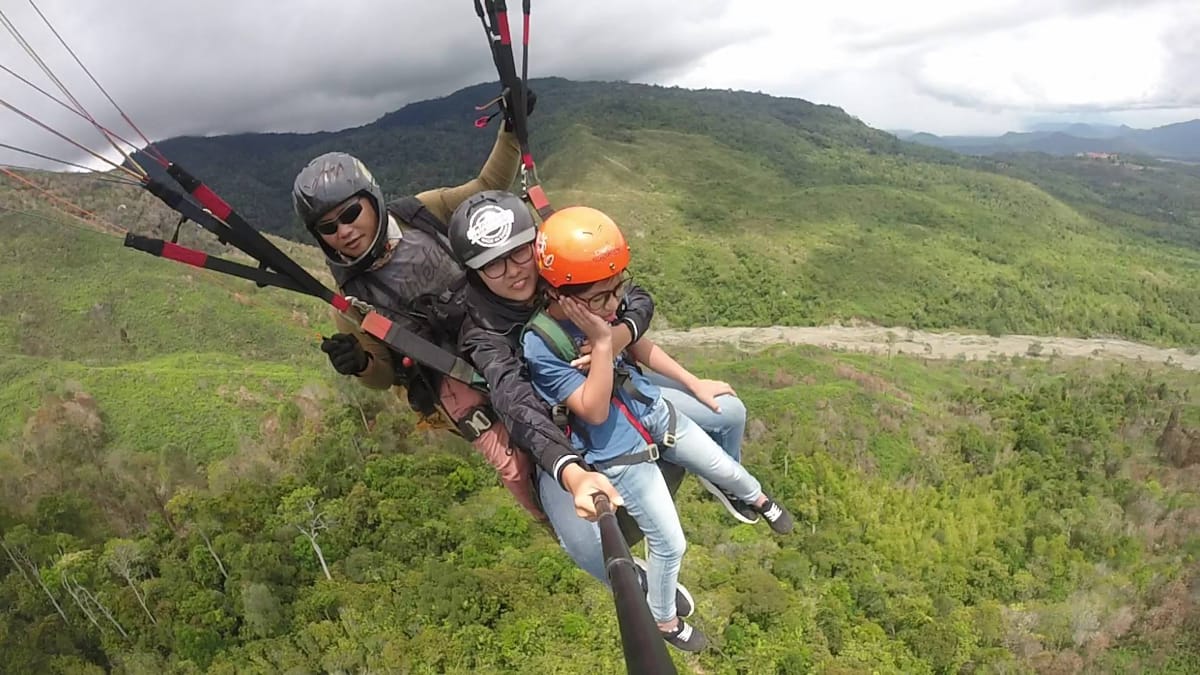 √ RANAU PARAGLIDING PARK: Review & Harga Tiket 2025