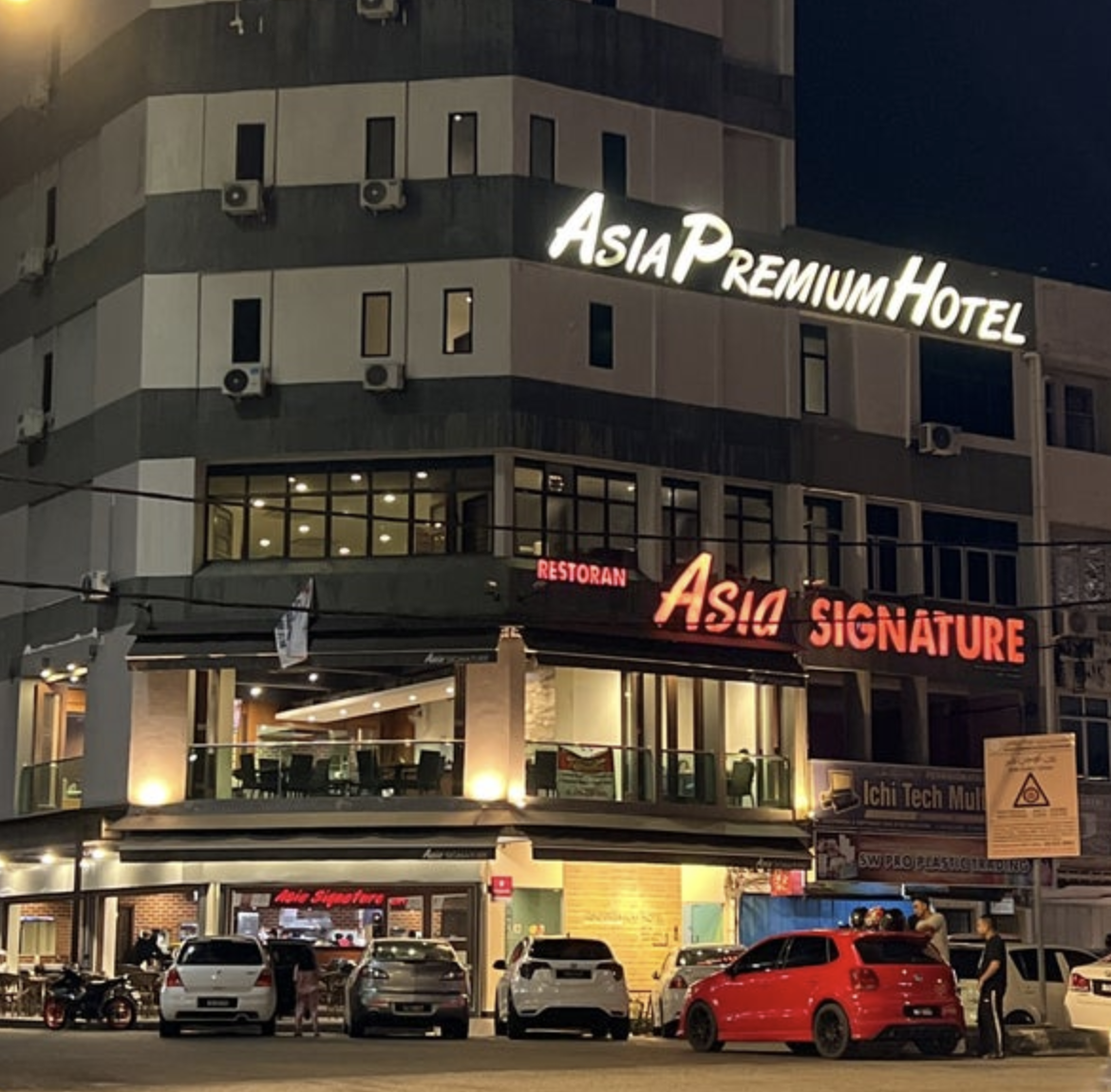 √ 25 Tempat Makan Menarik di Kuala Terengganu