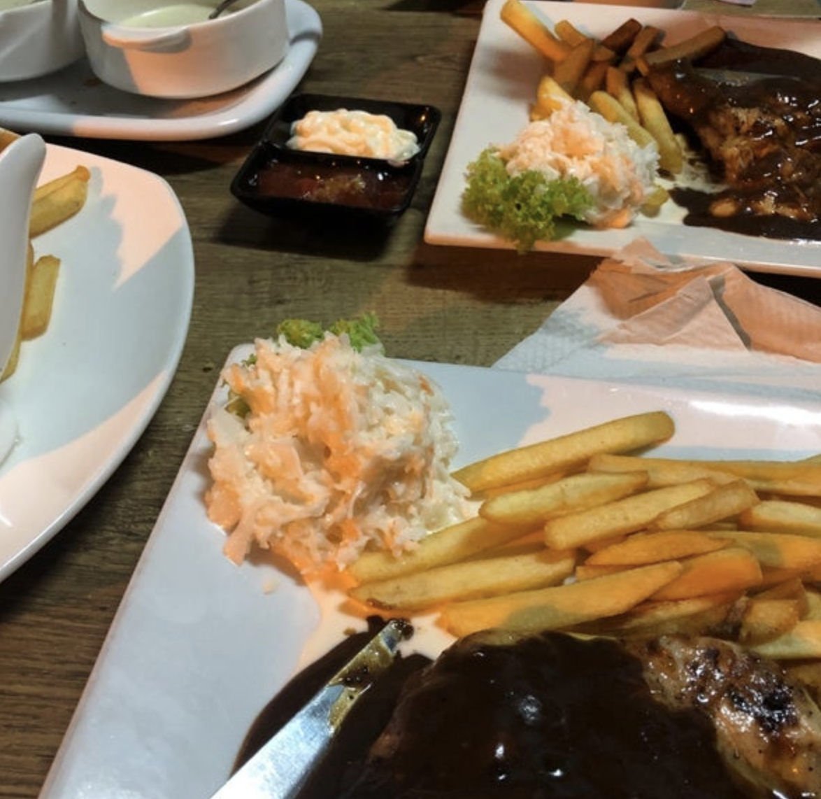 √ 18 Tempat Makan Menarik di Kemaman Sedap (Best 2024)